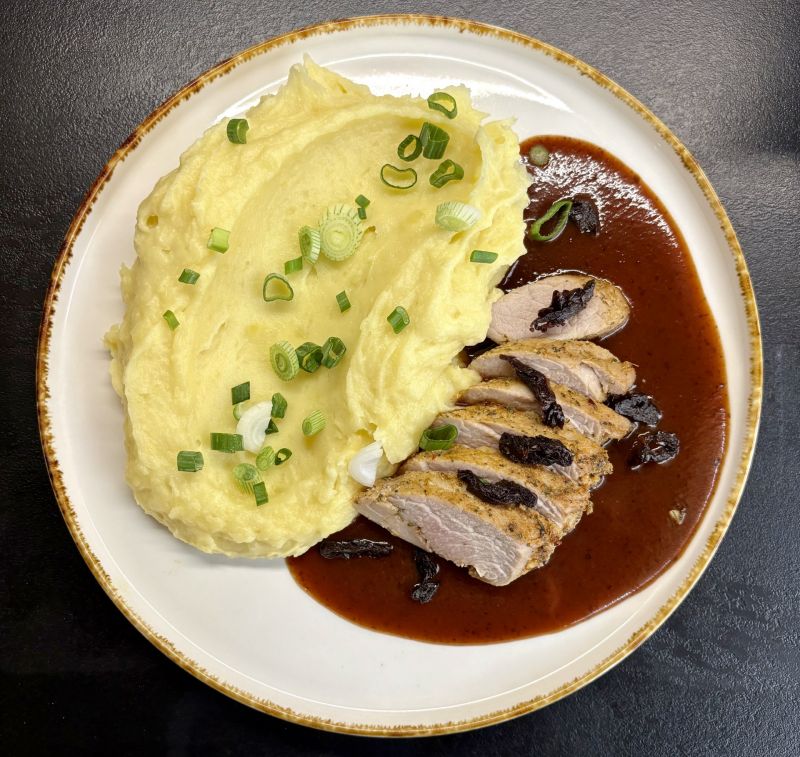 Restaurace, obědy, polední a denní menu v Opavě | Meníčka.cz